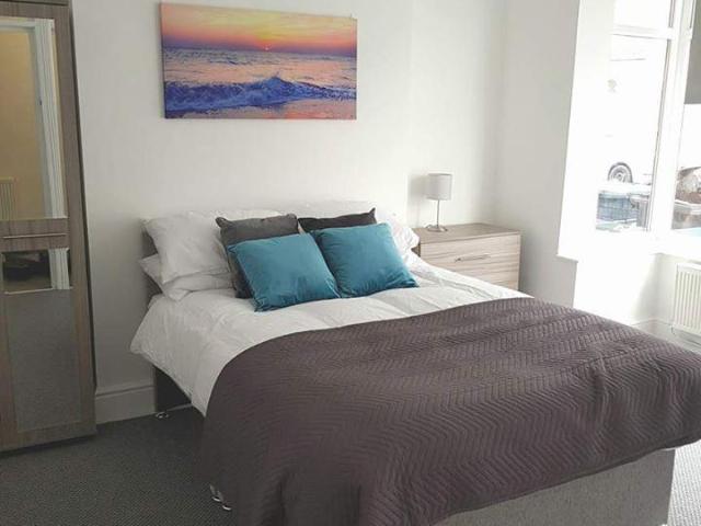 1 bedroom house share to rent