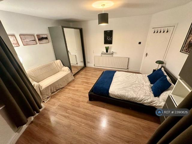 1 bedroom house share to rent