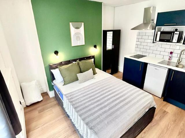 1 bedroom house share to rent