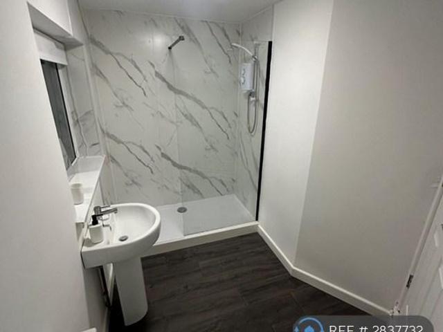 1 bedroom house share to rent
