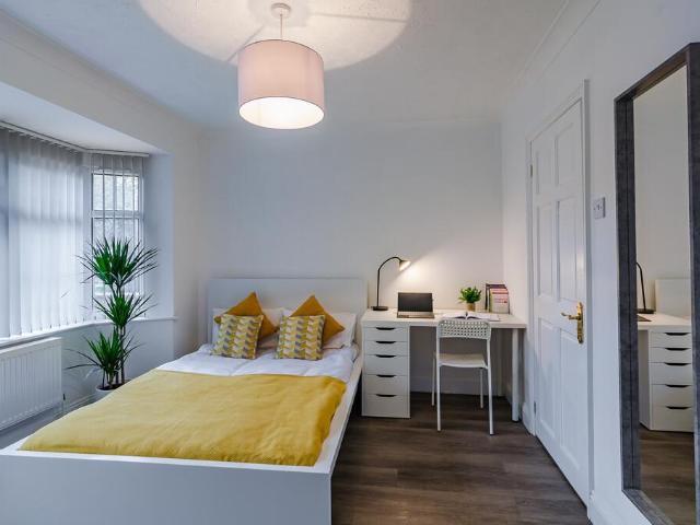 1 bedroom house share to rent