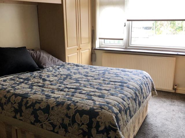 1 bedroom house share to rent