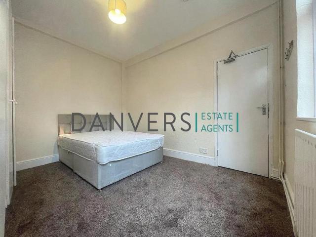 1 bedroom house share to rent