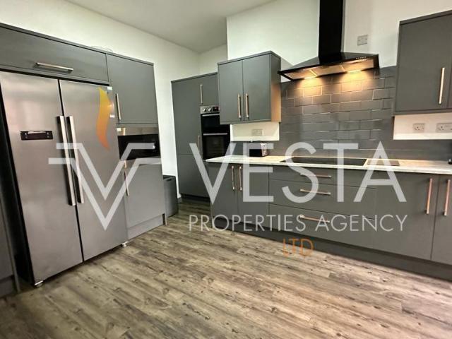 1 bedroom house share to rent