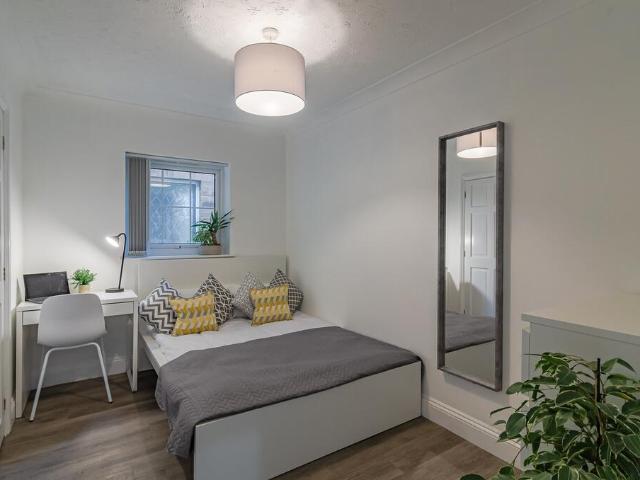 1 bedroom house share to rent