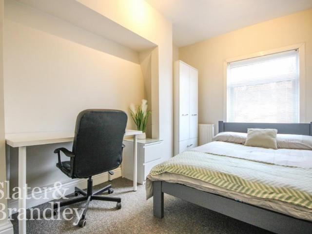 1 bedroom house share to rent