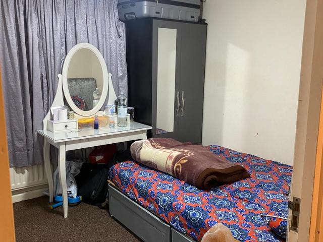 1 bedroom house share to rent
