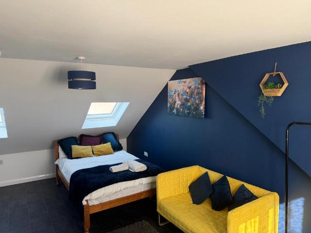 1 bedroom house share to rent