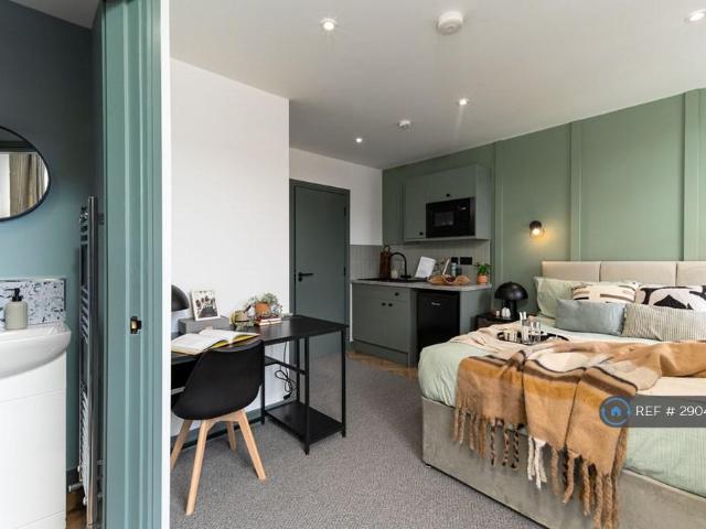 1 bedroom house share to rent