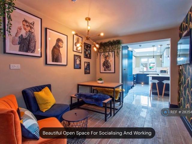 1 bedroom house share to rent