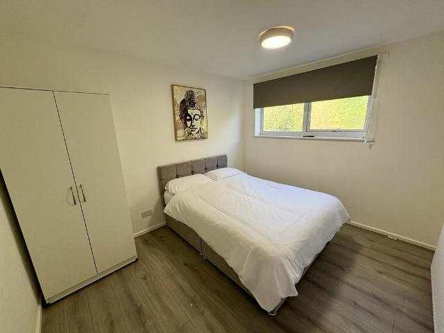 1 bedroom house share to rent