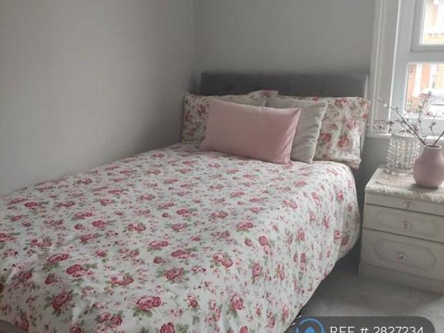 1 bedroom house share to rent