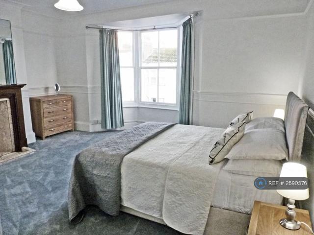 1 bedroom house share to rent