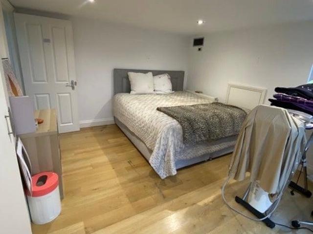 1 bedroom house share to rent