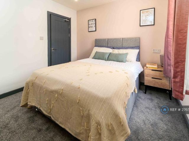 1 bedroom house share to rent
