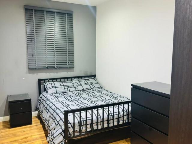 1 bedroom house share to rent