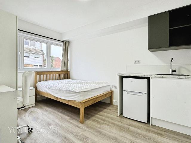 1 bedroom house share to rent