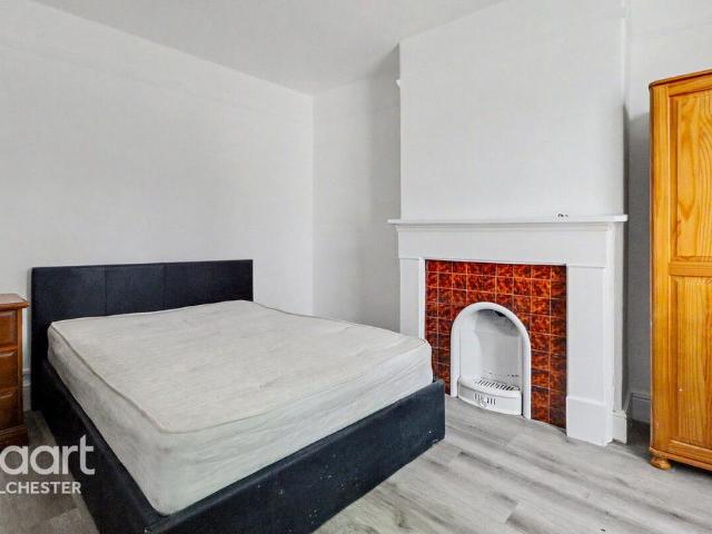 1 bedroom house share to rent