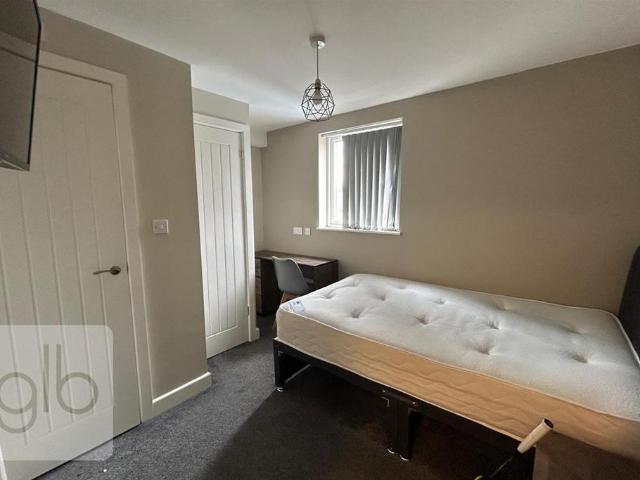 1 bedroom house share to rent