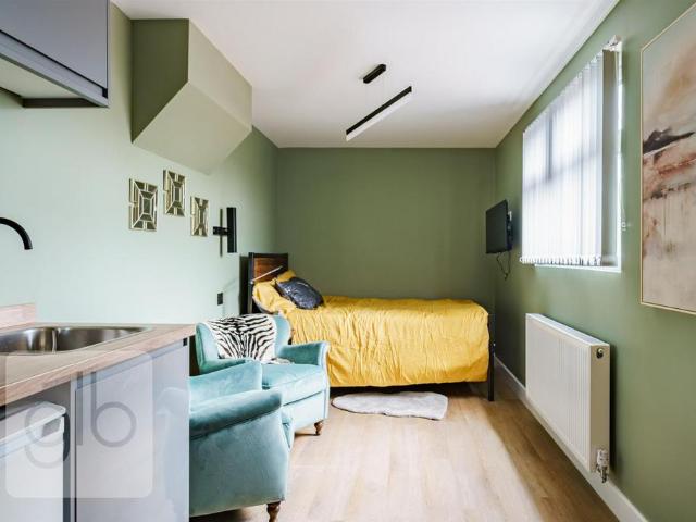 1 bedroom house share to rent