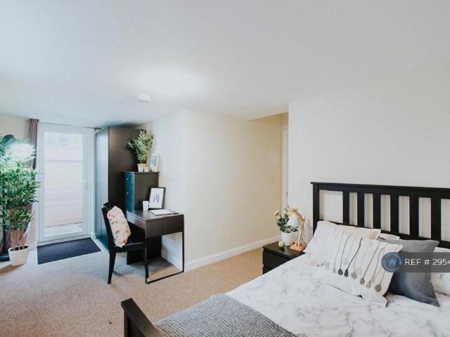 1 bedroom house share to rent
