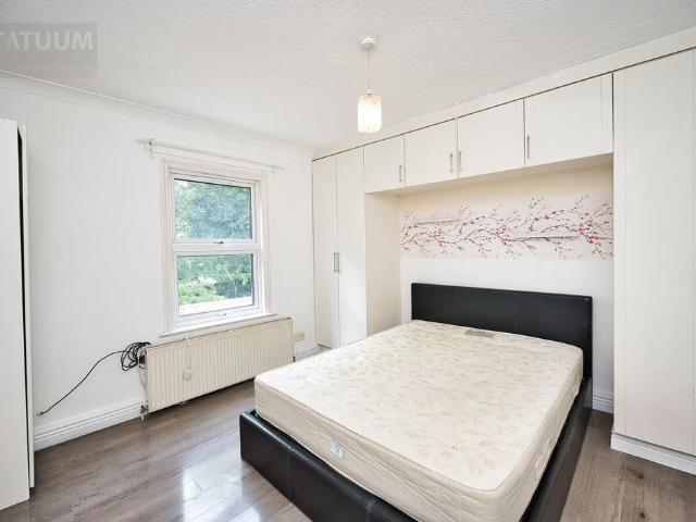 1 bedroom house share to rent