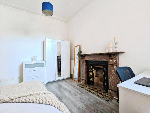 1 bedroom house share to rent