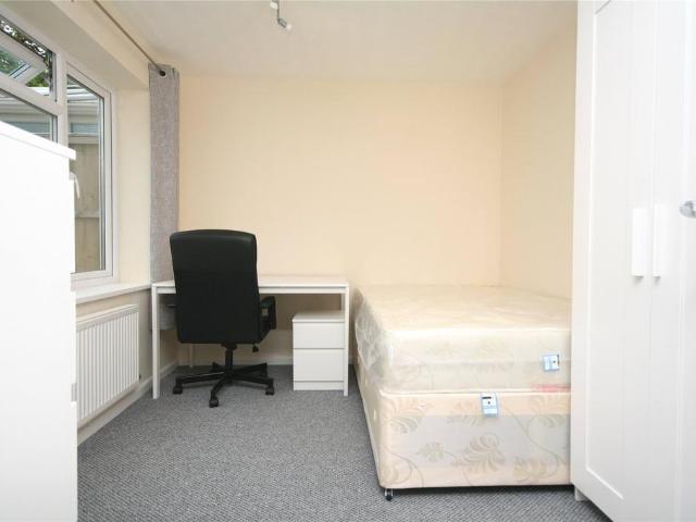 1 bedroom house share to rent