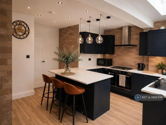 1 bedroom house share to rent