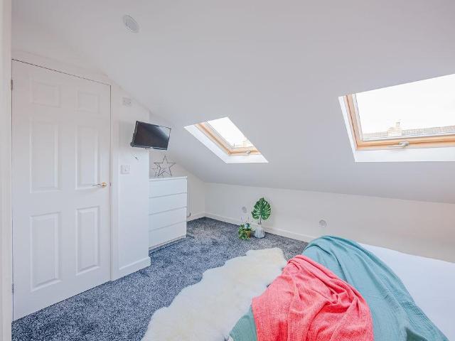 1 bedroom house share to rent