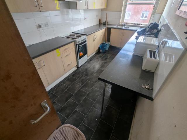 1 bedroom house share to rent