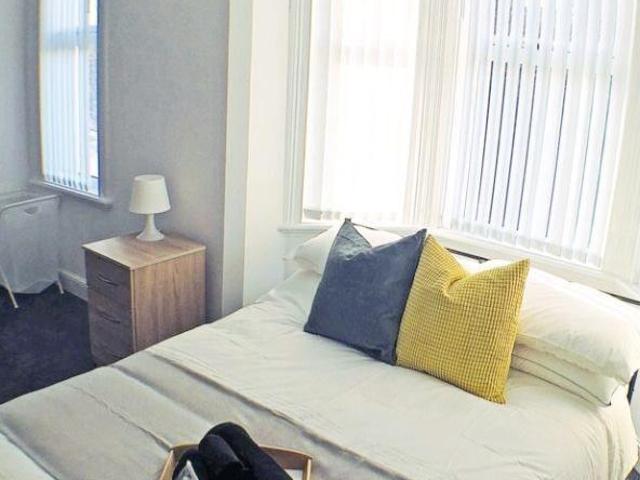1 bedroom house share to rent