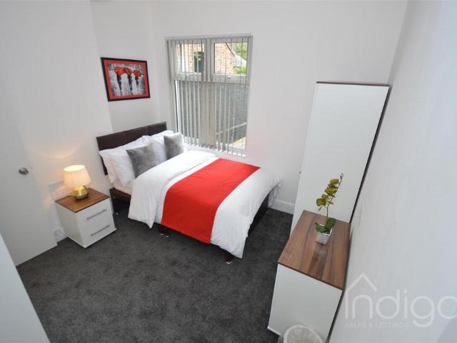 1 bedroom house share to rent