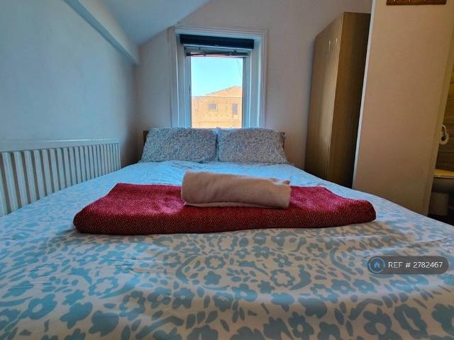 1 bedroom house share to rent