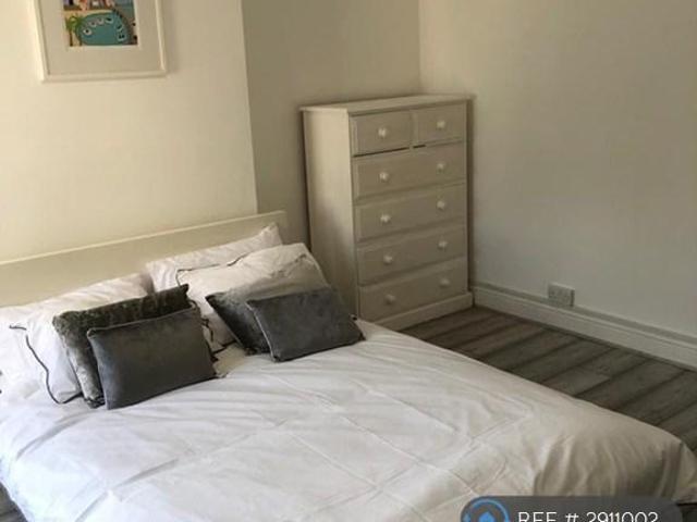1 bedroom house share to rent