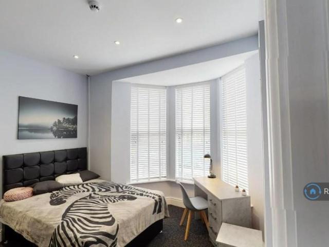 1 bedroom house share to rent