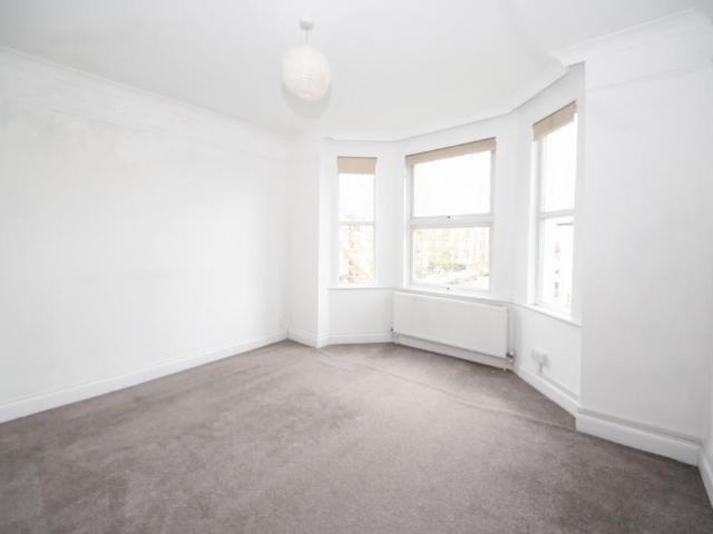 1 bedroom house share to rent
