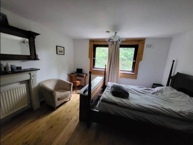 1 bedroom house share to rent