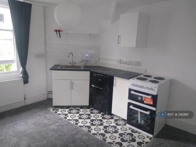 1 bedroom house share to rent