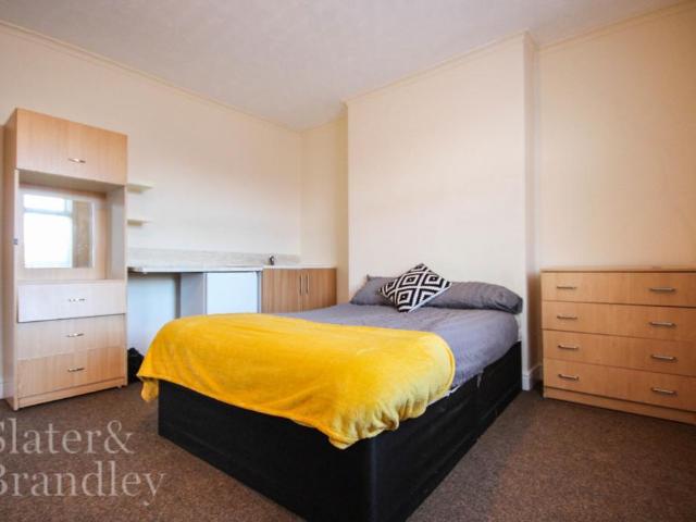 1 bedroom house share to rent