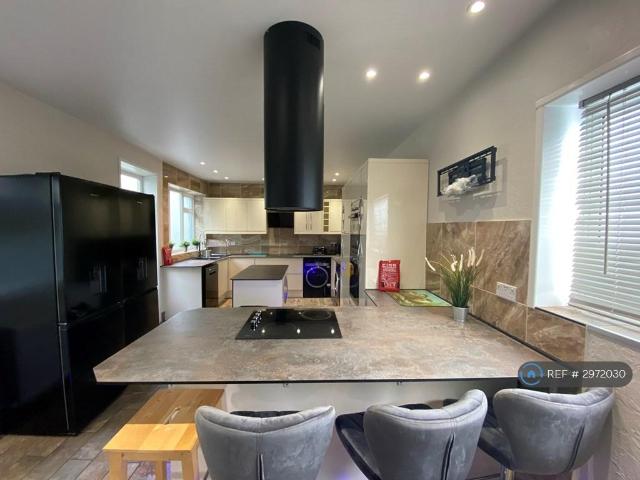 1 bedroom house share to rent