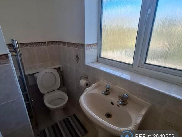 1 bedroom house share to rent