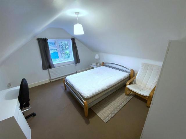 1 bedroom house share to rent