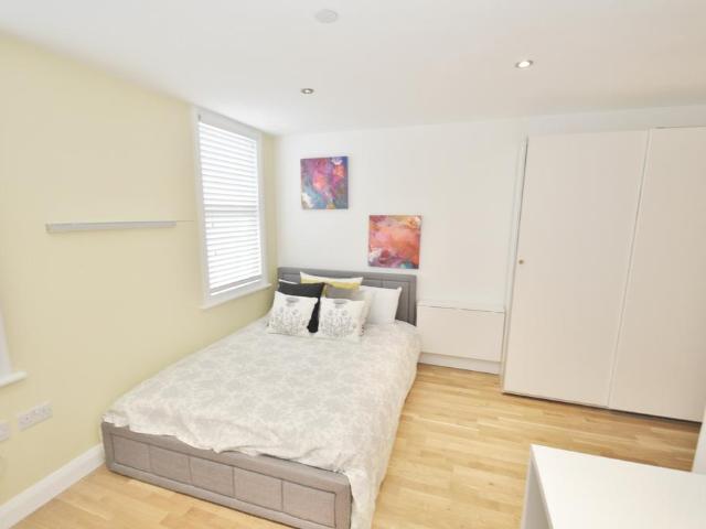 1 bedroom house share to rent