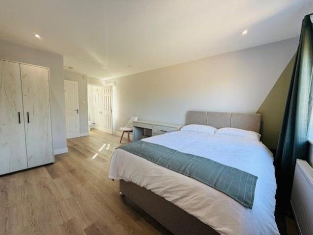 1 bedroom house share to rent
