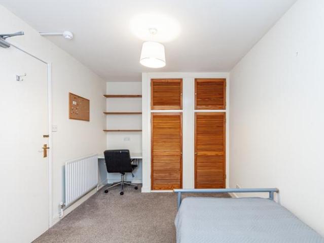 1 bedroom house share to rent