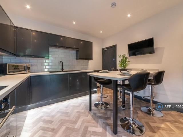 1 bedroom house share to rent