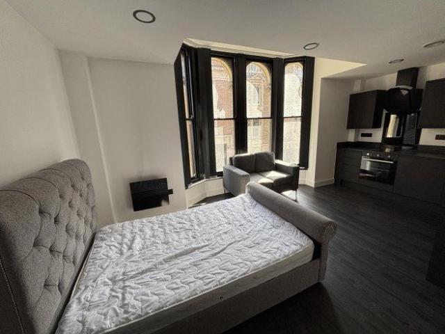 1 bedroom house share to rent