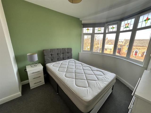 1 bedroom house share to rent
