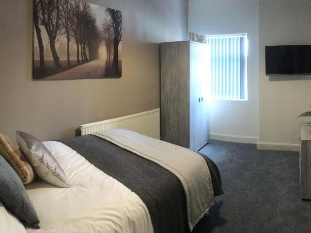 1 bedroom house share to rent